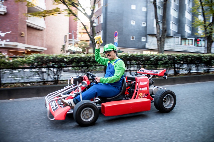 There's A Real Life Mario Kart Race In Tokyo | lifewithoutandy