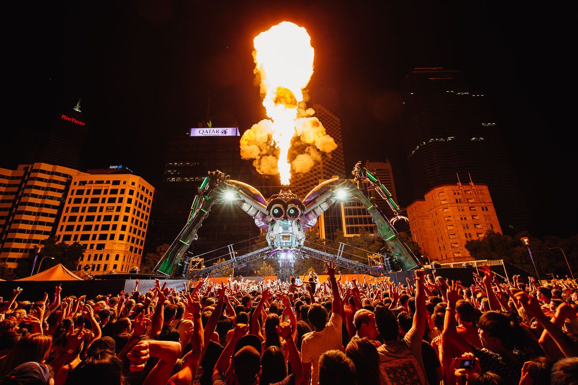 A Look At That Time Alison Wonderland Played Inside A Giant Spider At ...