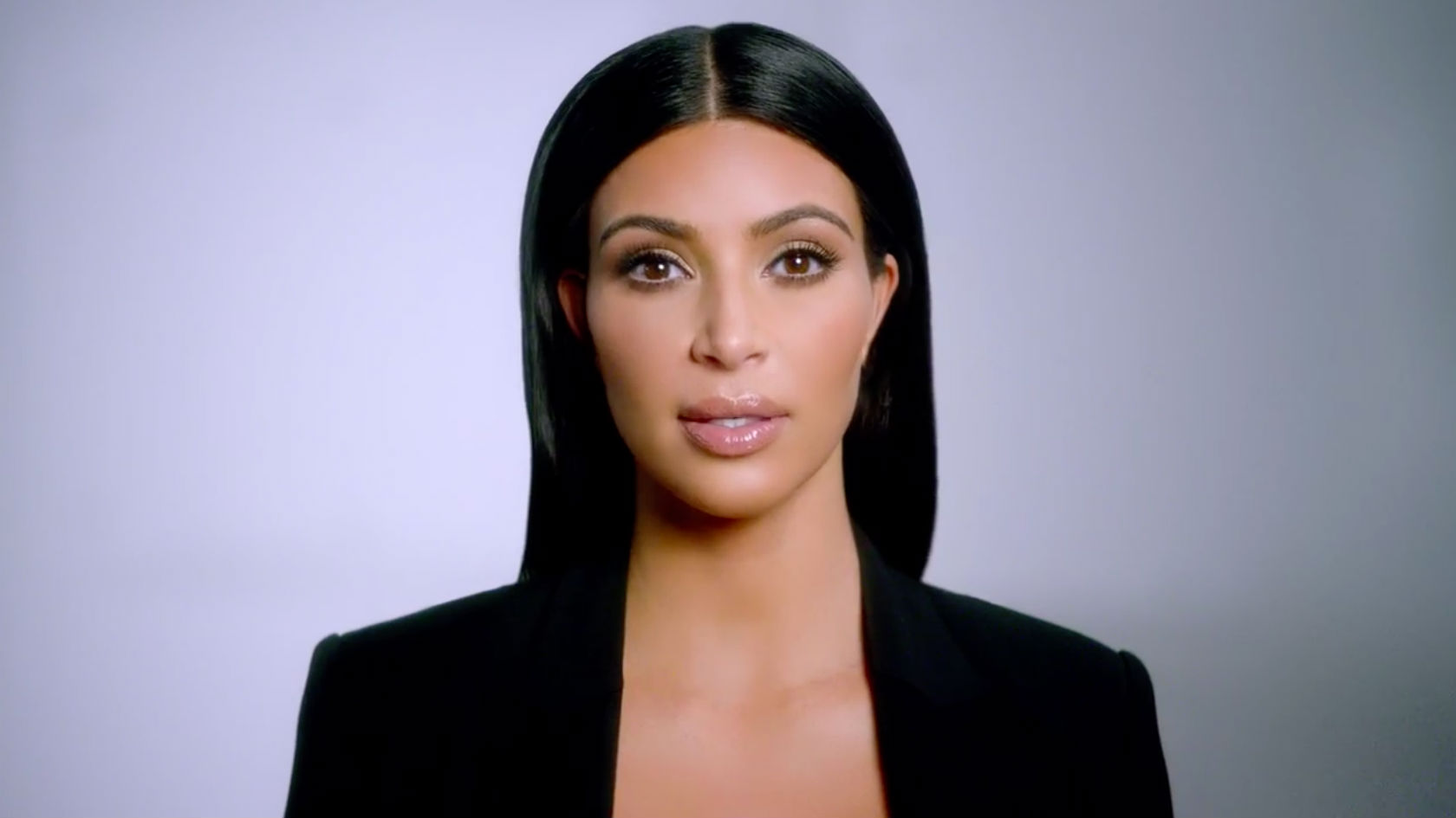 Watch Kim Kardashian Tearfully Recount Her Paris Robbery For The First ...