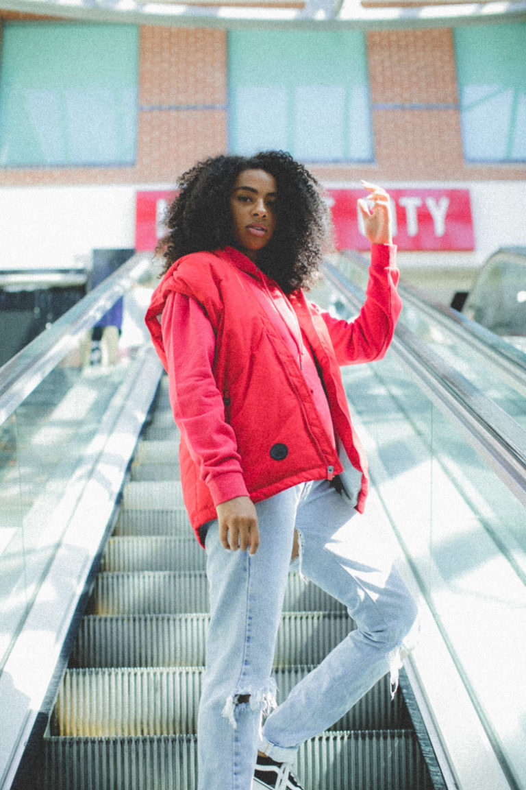 Photoshoot: Lola Thompson In Huffer | lifewithoutandy