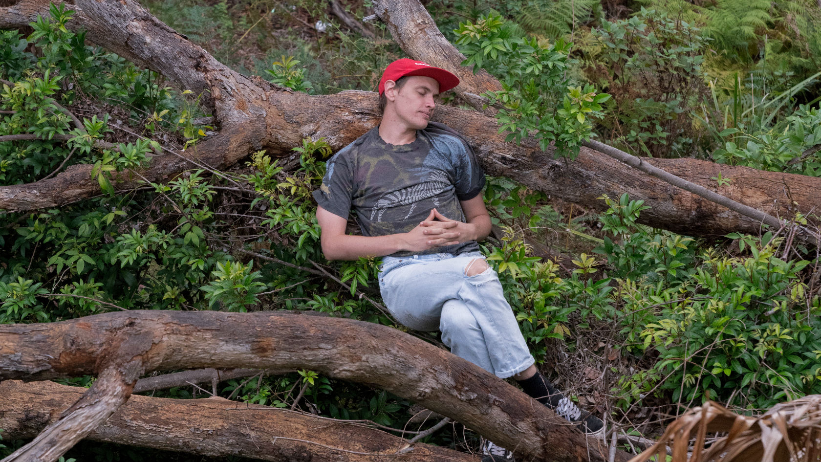 EP Premiere: Charlie Gradon’s Masterful Debut ‘Self Doubt ...