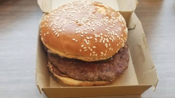 Western Australia Man Tried To Smuggle Meth-Filled Burger Into Hotel ...
