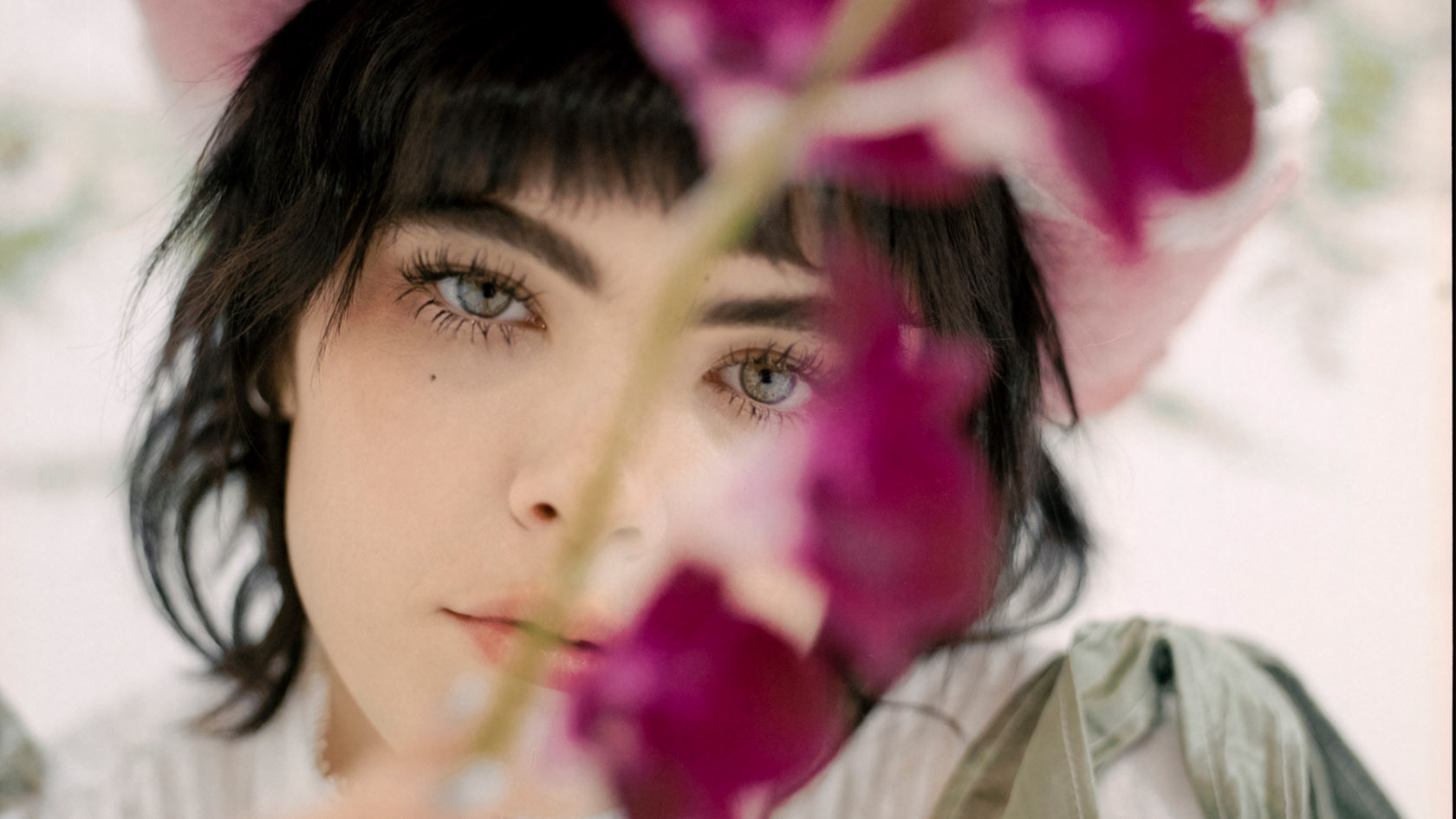 BENEE Touches On Mental Health In First Single Of 2021 'Doesn't Matter ...