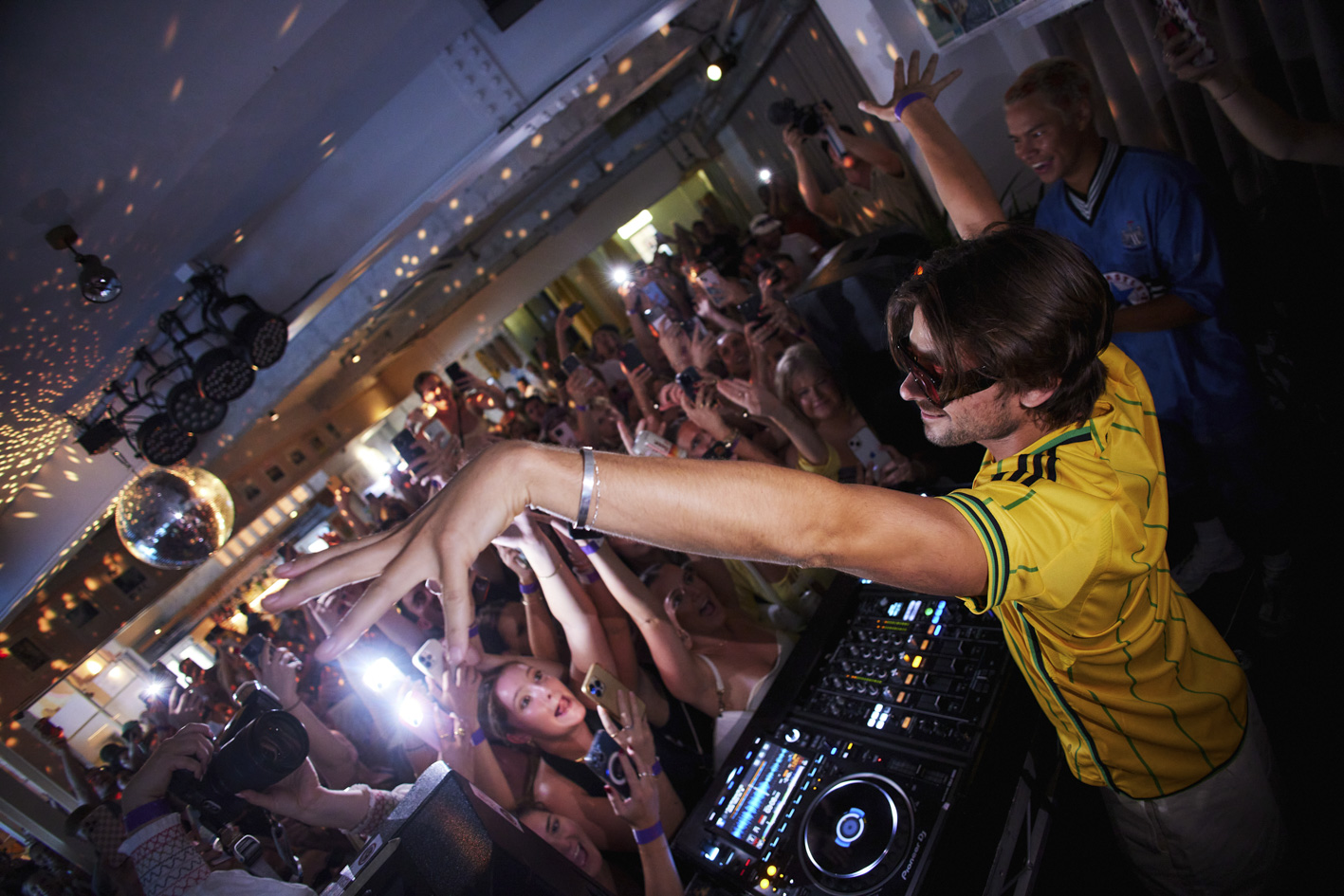Club 42 Ft. DJ Falcolicious @ Harbord Hotel | lifewithoutandy